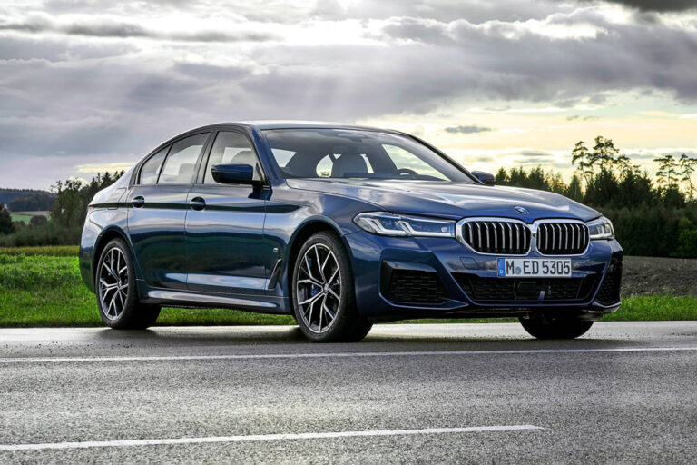 The 6 Best Modern Sleeper Sedans With a V8 // WhichCar.org
