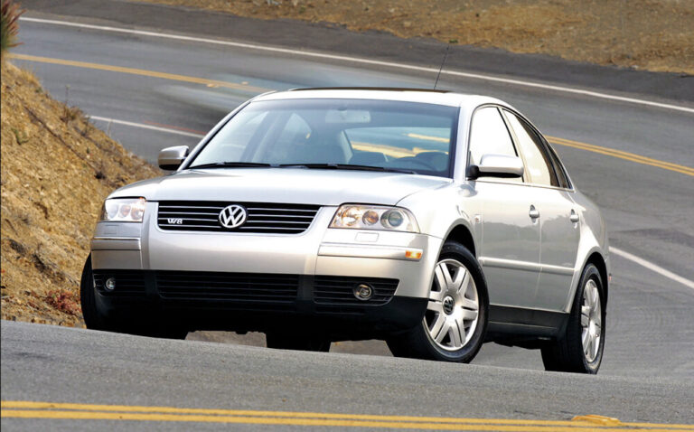 Best 5 Sleepers From The 2000s That Still Torch in 2023 // WhichCar.org